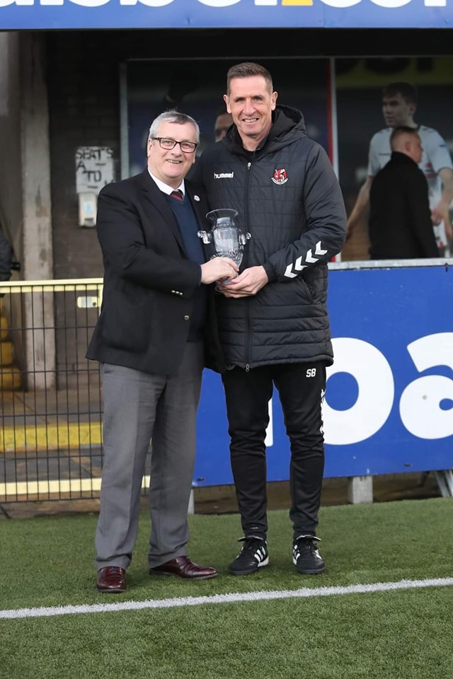 Gaffer 900 Not Out Recognised