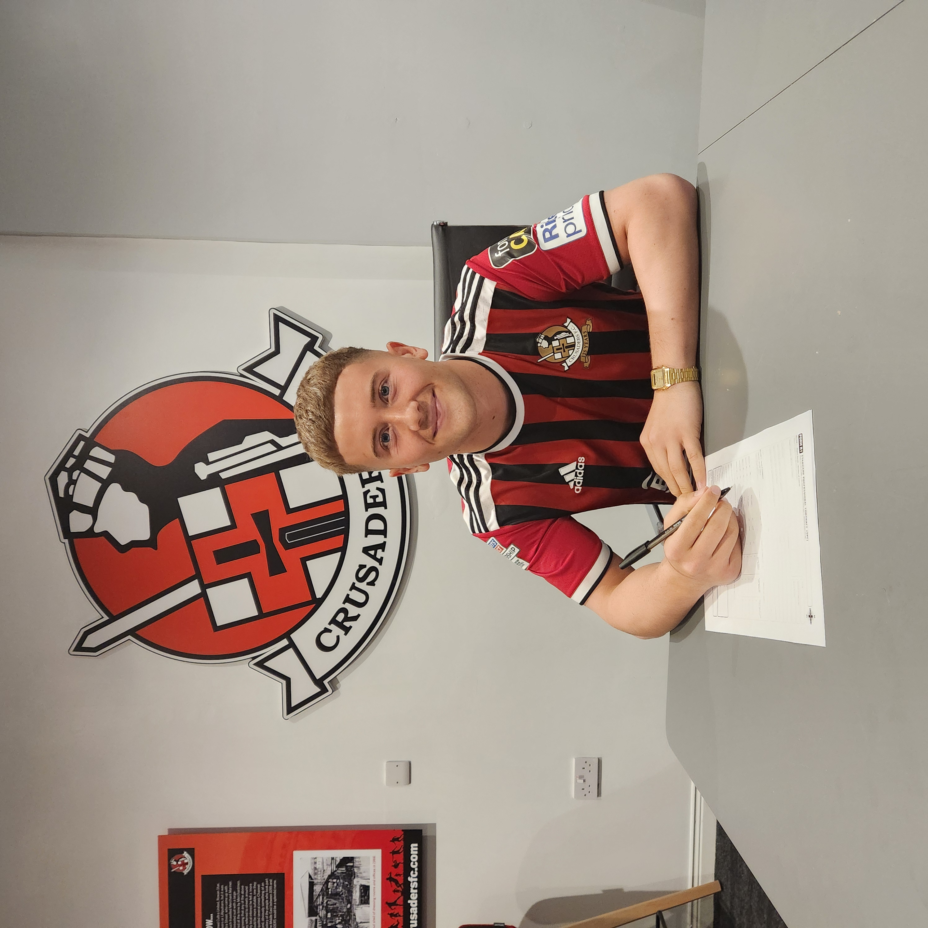 Crusaders Football Club Sign Winger Billy Vance on a One-Year Deal