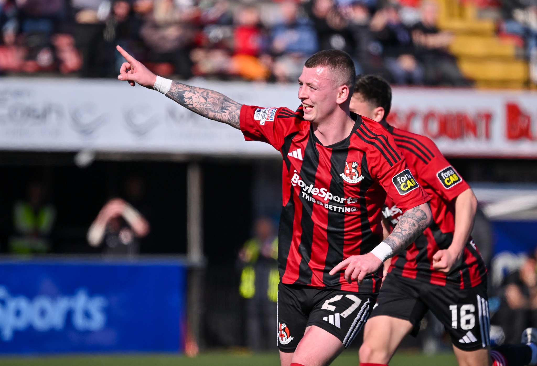 Crusaders Draw With Larne At Seaview